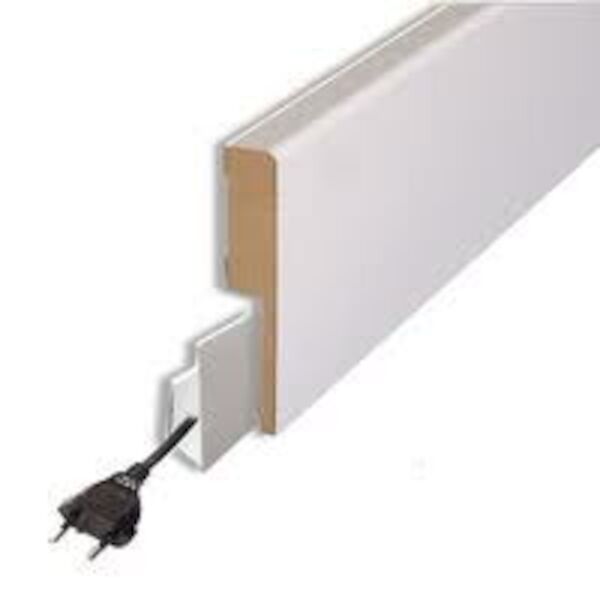 Plinten; om het totaalplaatje compleet te maken. | Natuurlijk hout